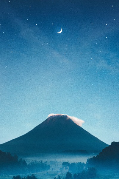 The Arrival - Moonchild | Royal Road